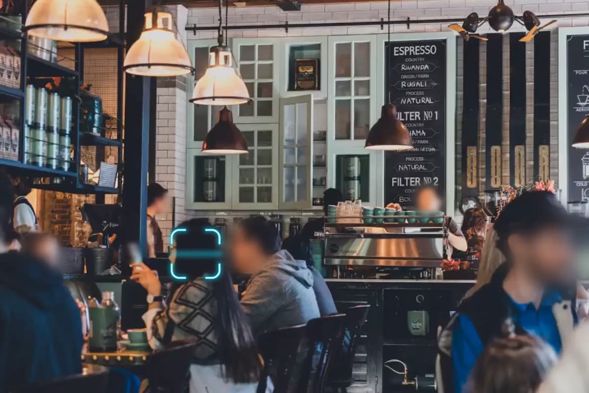 VIDIO AI Face Blurring - Example #1